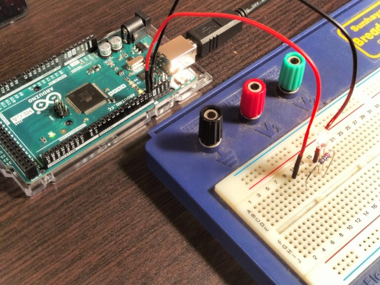 Arduinoと開発環境の構築とLED点滅（Lチカ） | クルマ志考 | 車を楽しむ、考える、理解する。